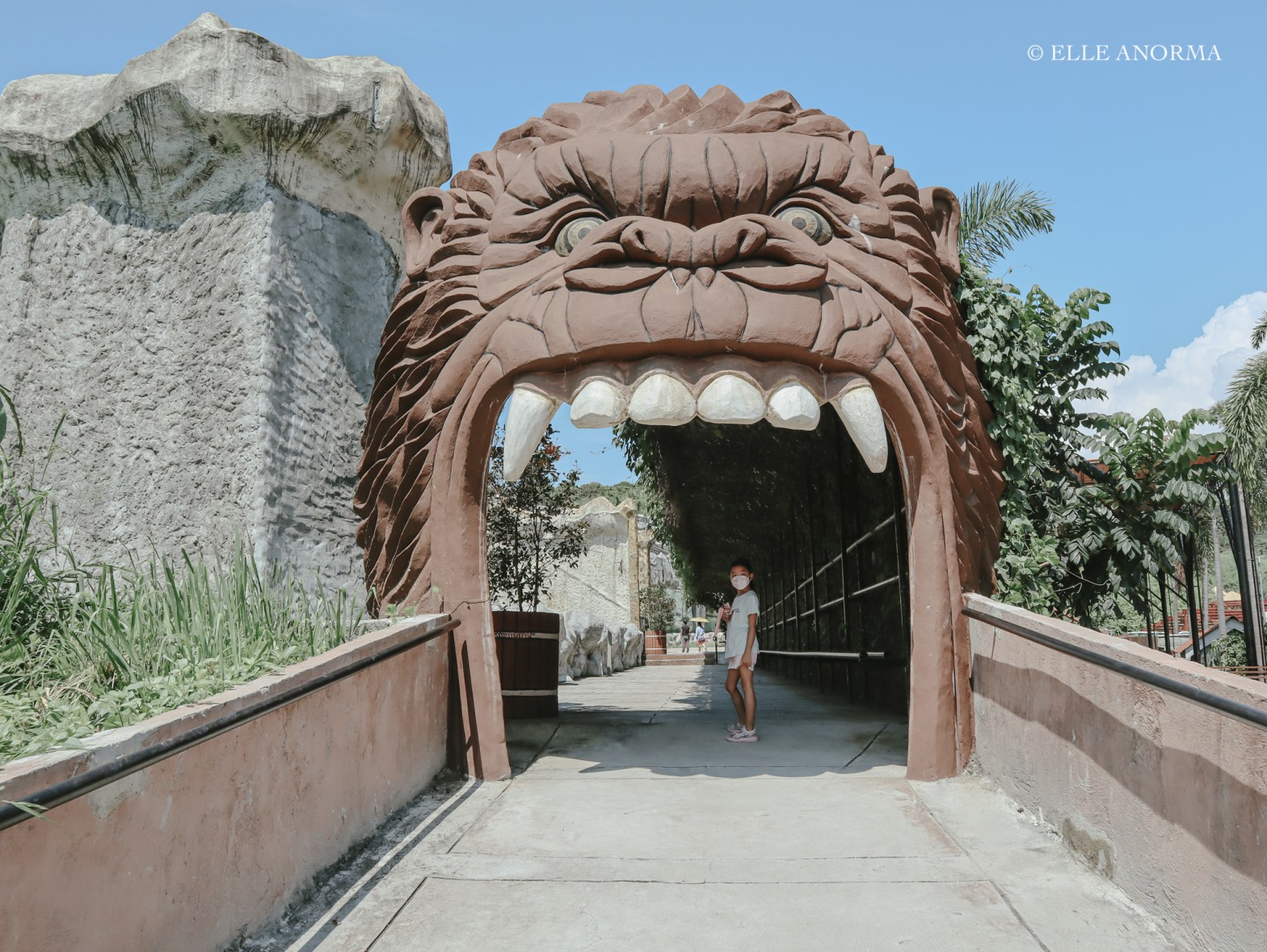 A quick side-trip to the Clark Safari and Adventure Park